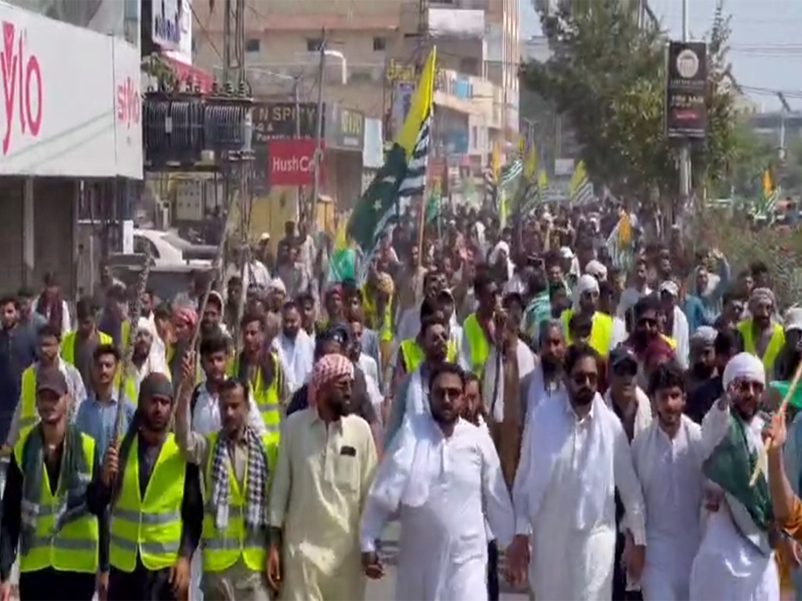 Pak govt forced to seek path of negotiation as PoJK protests intensify