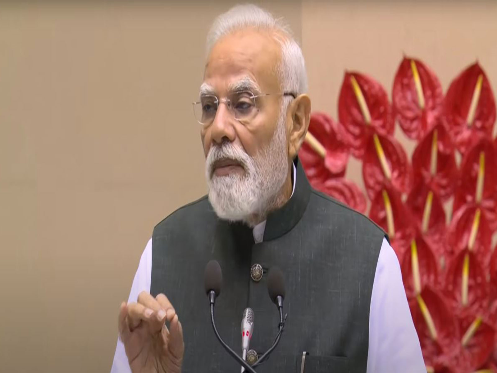 "Real beginning of migration": PM Modi slams Cong-RJD for "devastated ...