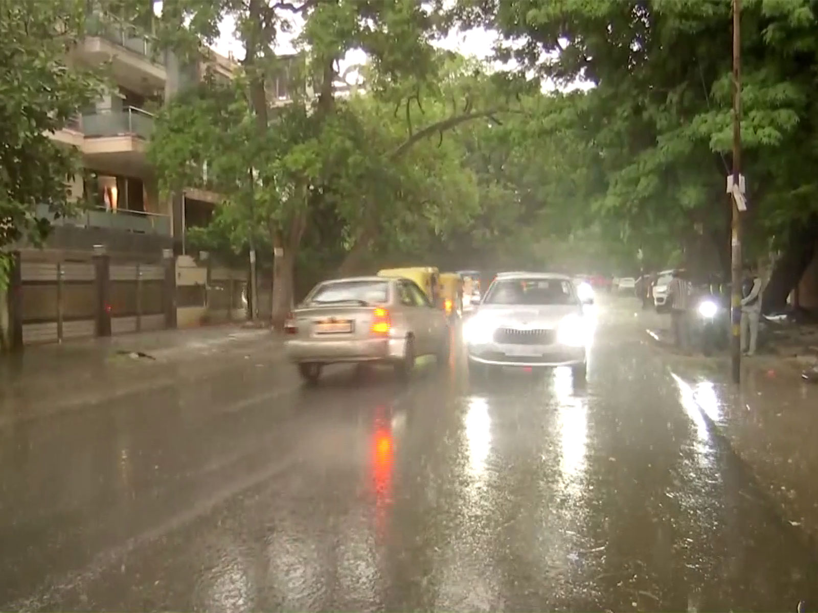 Delhi: Rain lashes several parts of National Capital Region