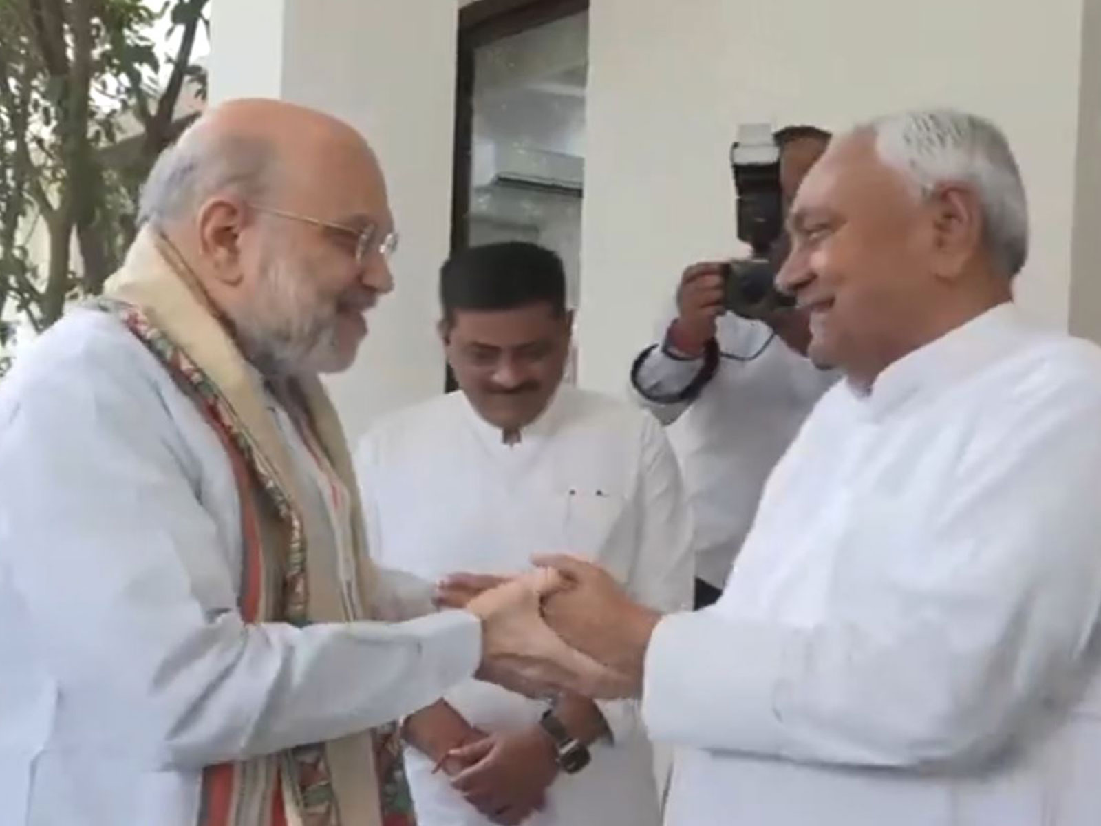 Amit Shah meets CM Nitish Kumar ahead of Bihar Polls