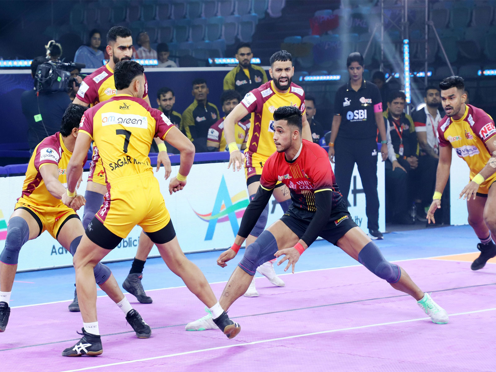 Super 10s from Bharat, Vijay help Telugu Titans clinch Mini-Qualifier ...