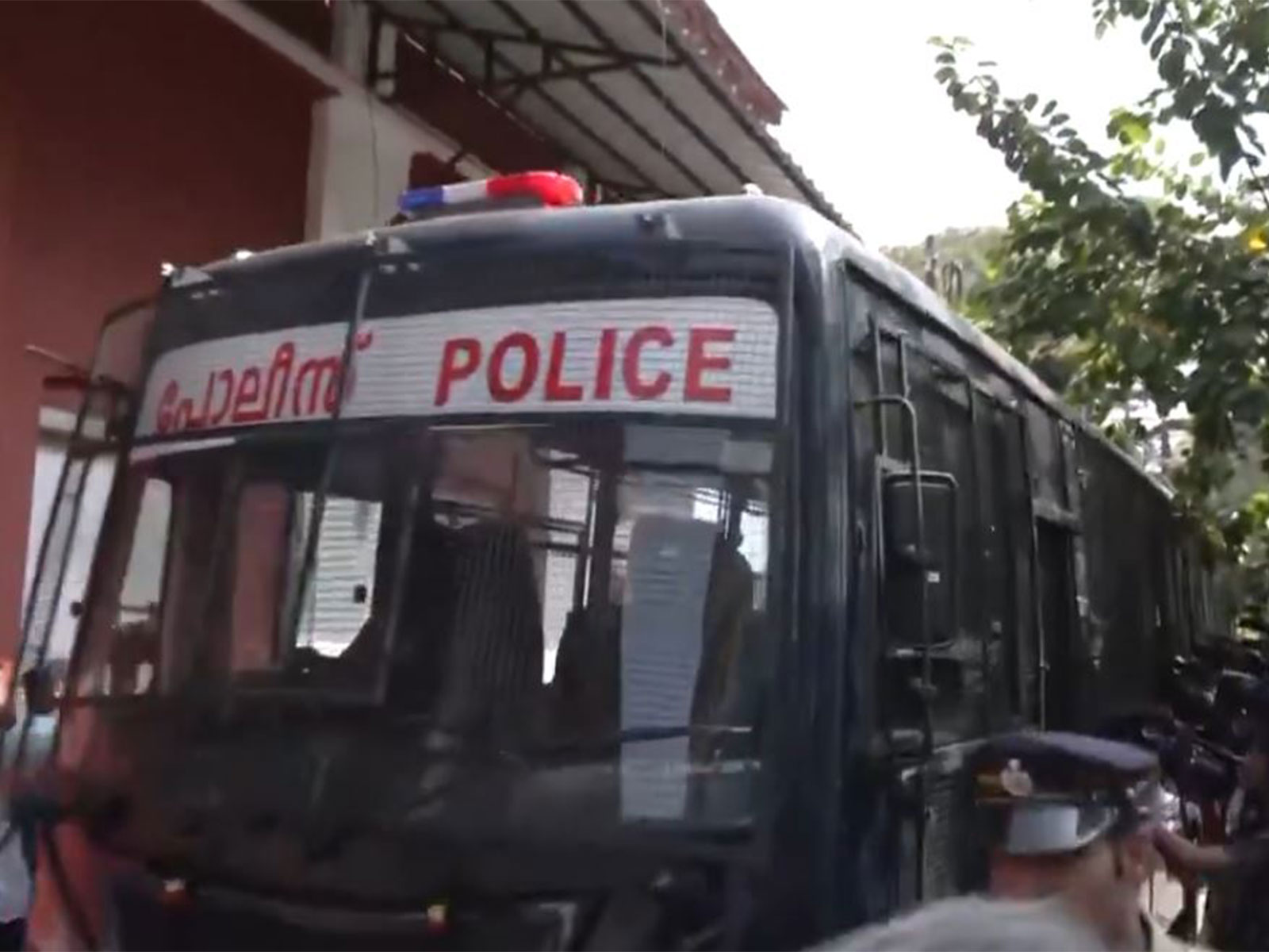 Kerala: Pulsar Suni, 5 others produced before Kochi District Court in ...