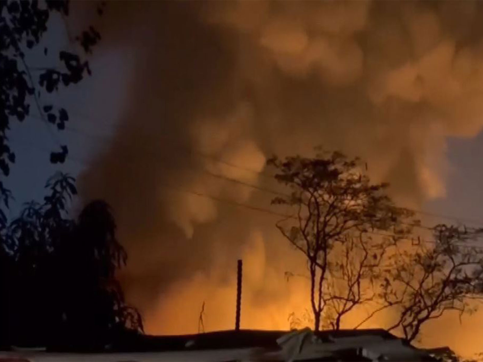 Maharashtra: Massive fire breaks out at chemical company in Navi Mumbai