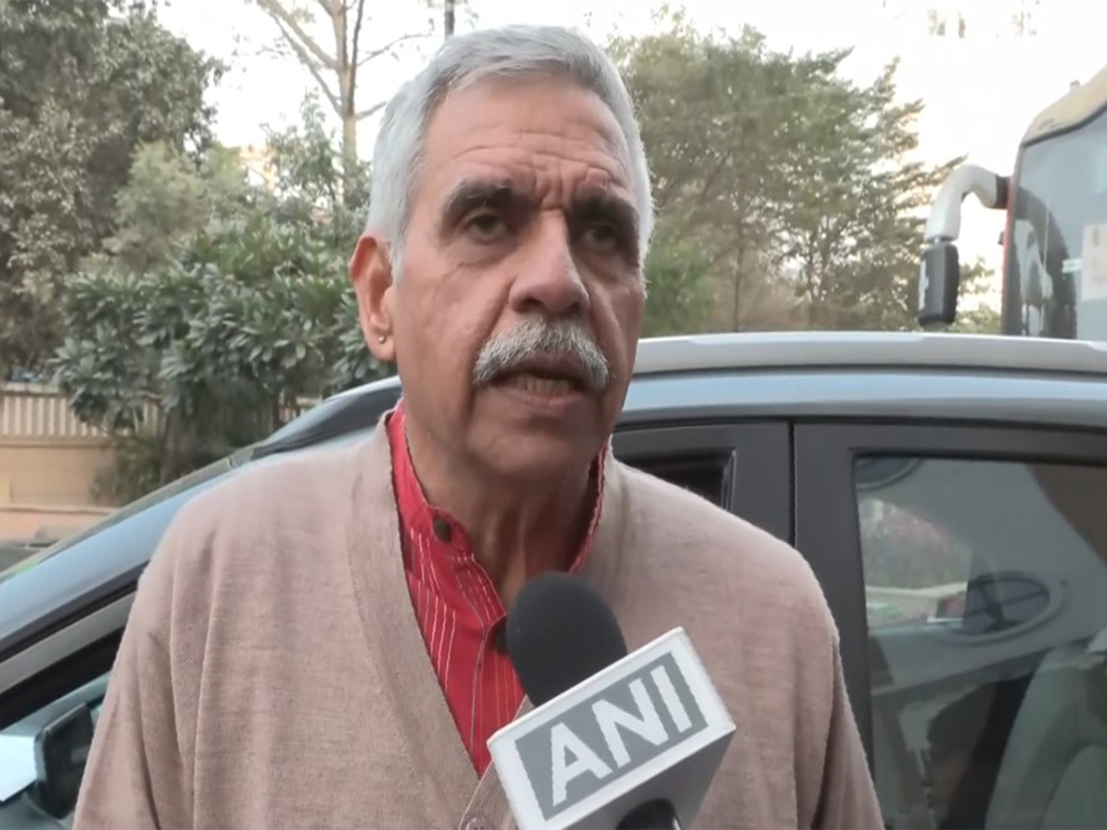 "Delhi Police reduced to a VIP force": Sandeep Dikshit slams law-and ...