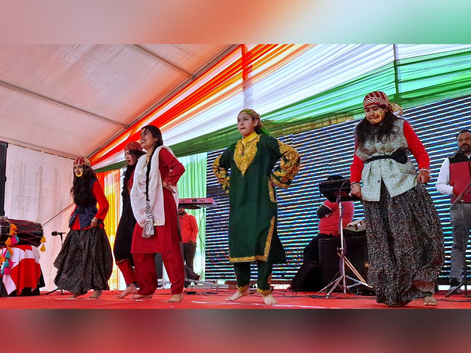 Snow, song and culture: Thousands flock to J-K's Sarthal for Winter ...