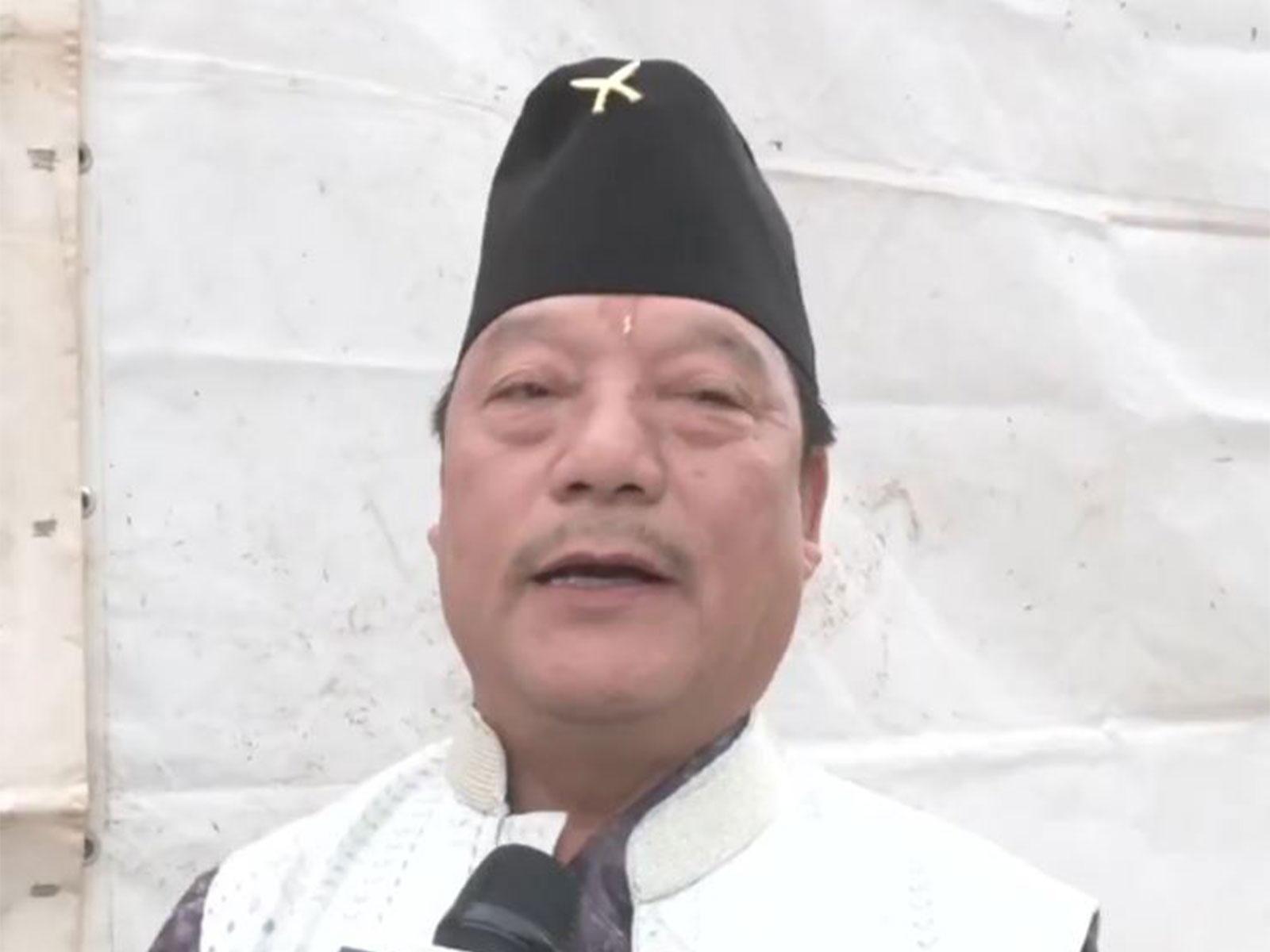 GJMM chief Bimal Gurung pledges "Constitutional resolution" for Gorkha ...