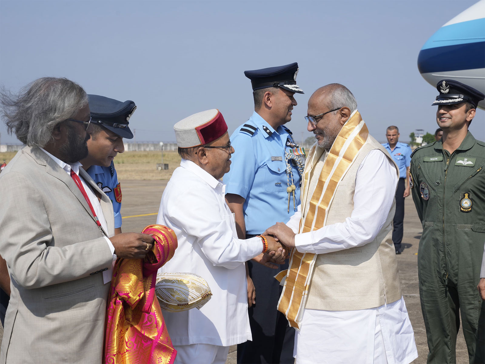 Vice President CP Radhakrishnan arrives in Karnataka; received by ...