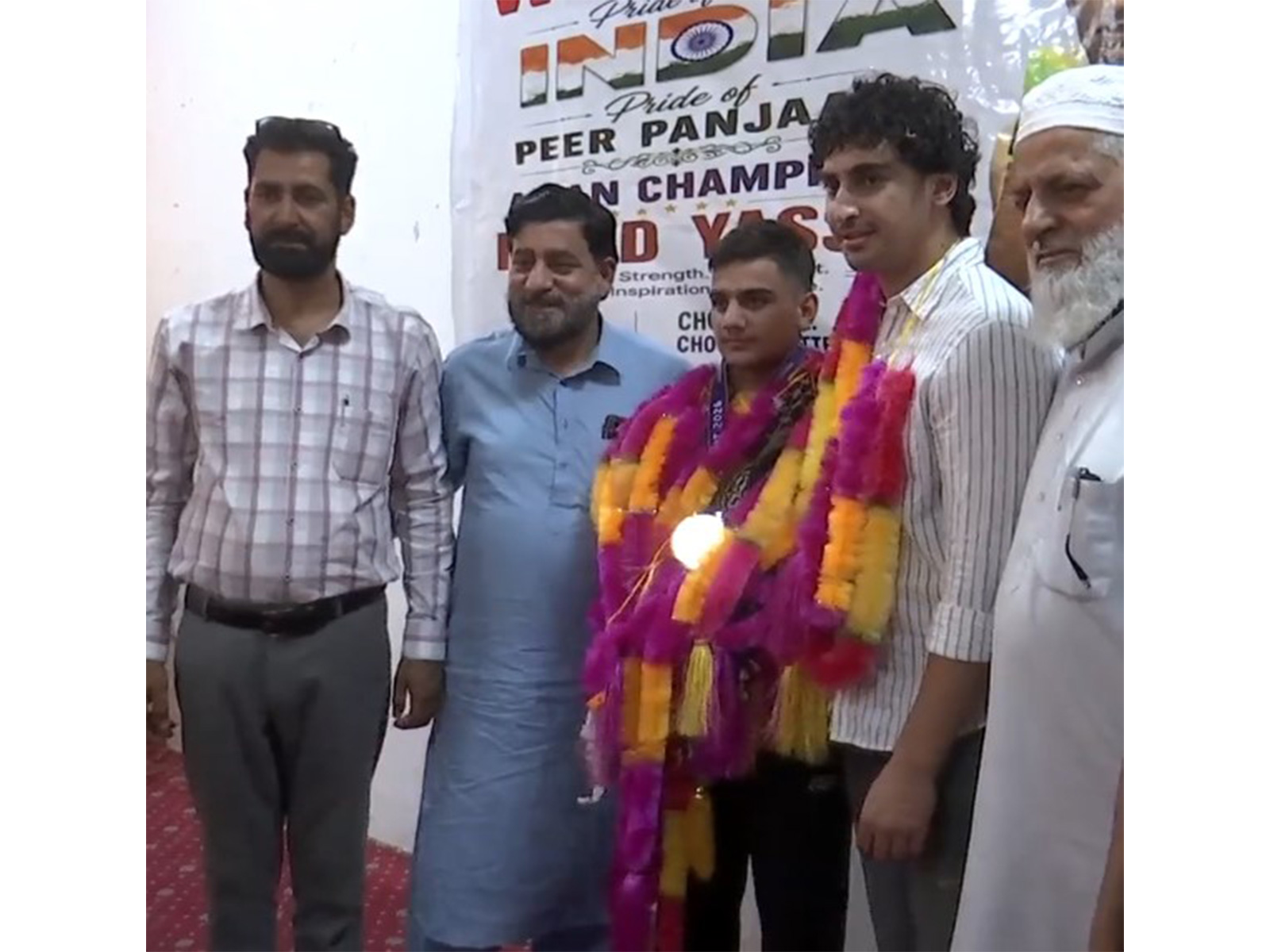 J-K: Rajouri's Mohammad Yasser receives grand welcome after clinching ...