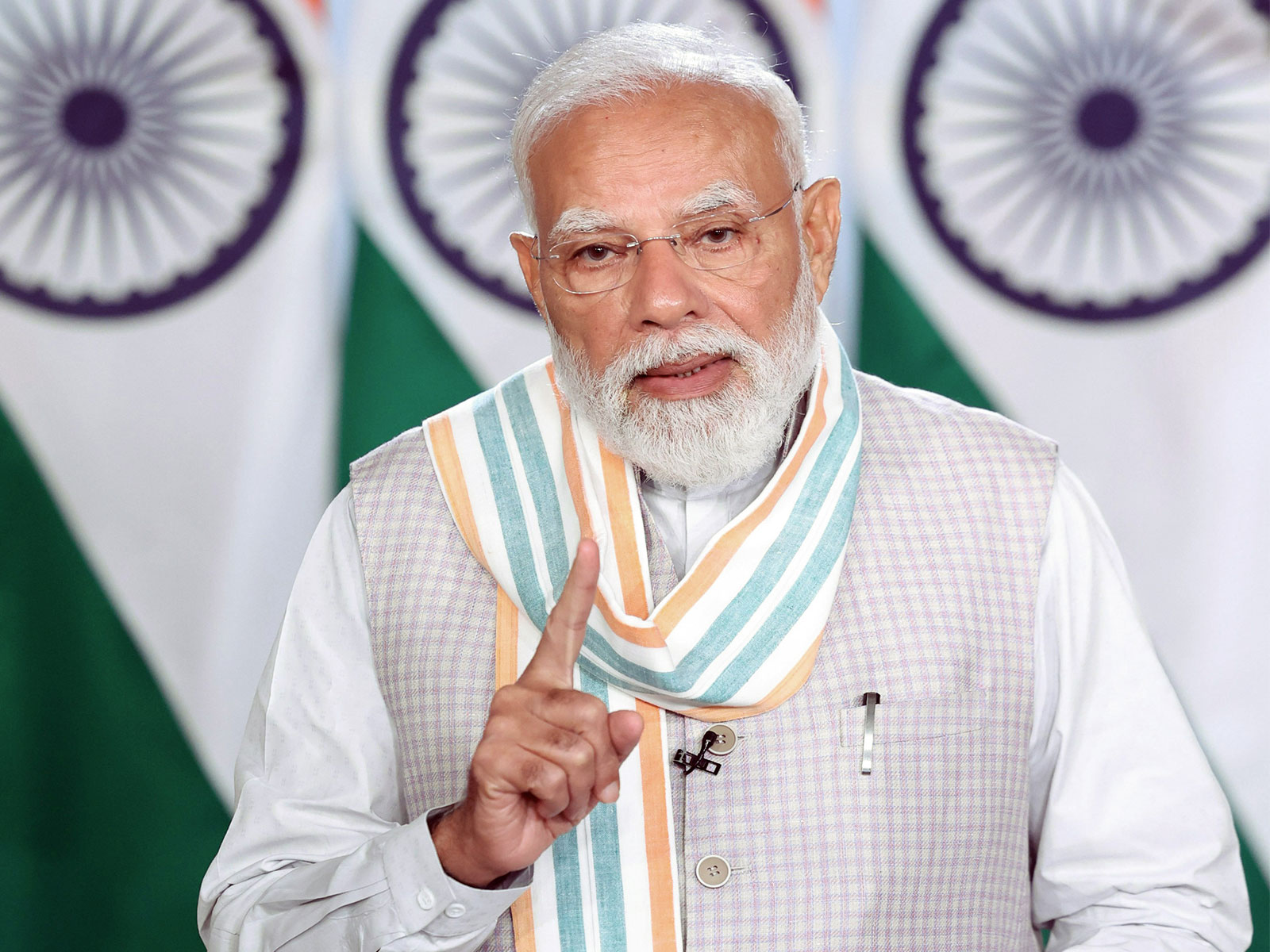 "Offer water to those in need": PM Modi appeals as heatwave grips ...