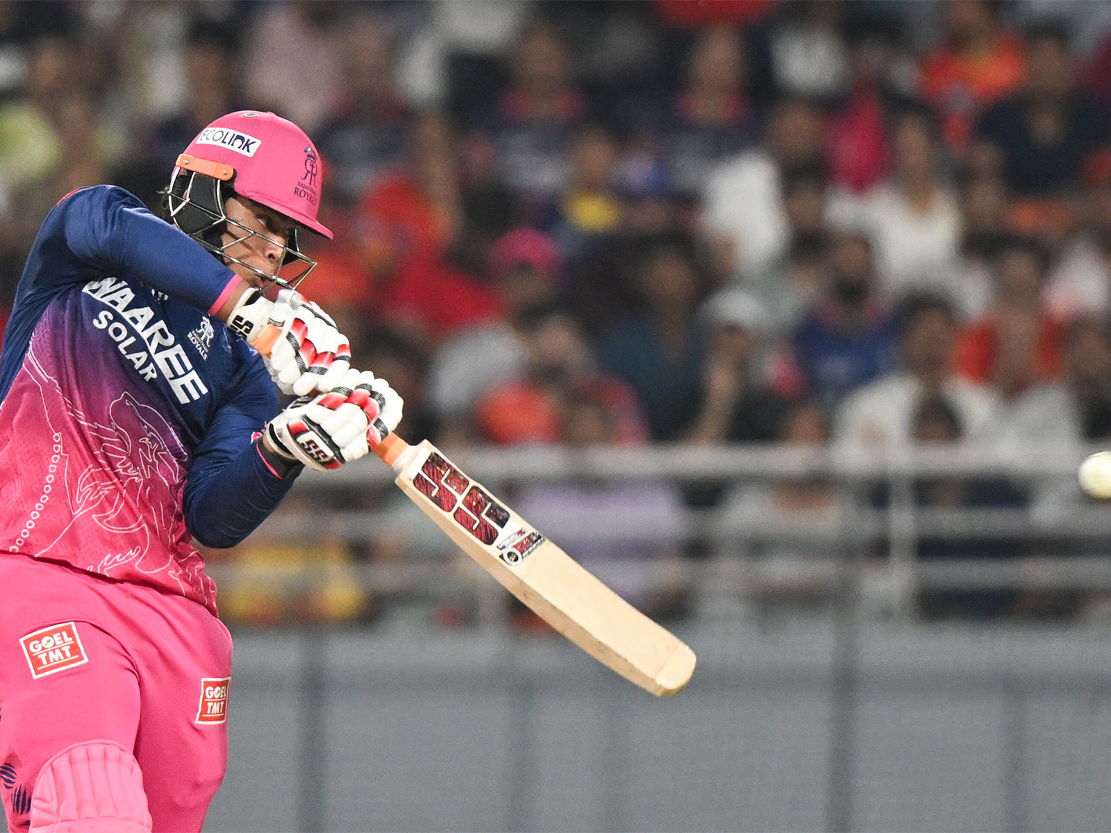 "Vaibhav doesn't plan anything, always backs himself": Jurel hails RR ...