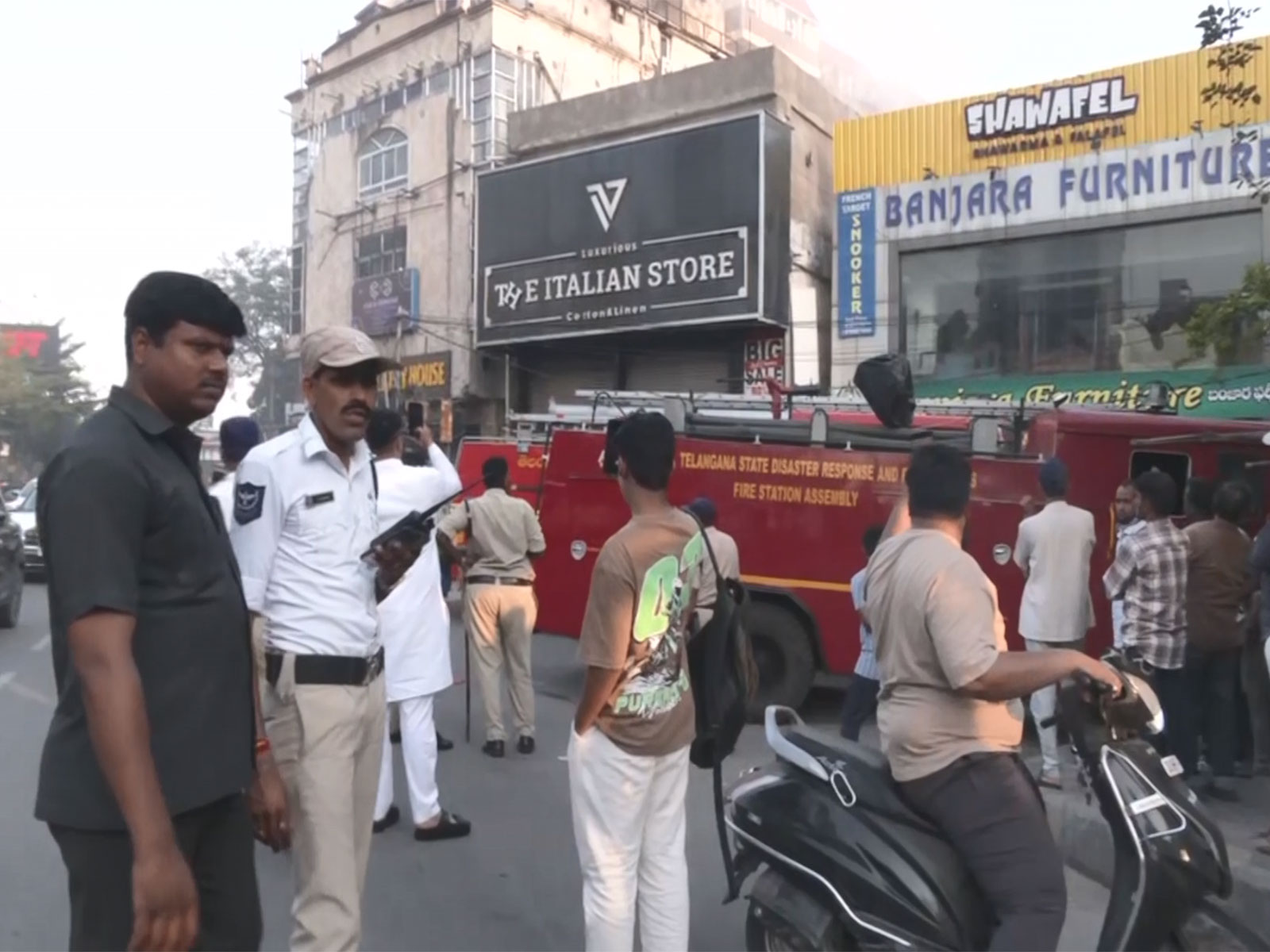 Telangana: Massive fire breaks out at commercial building's godown in ...