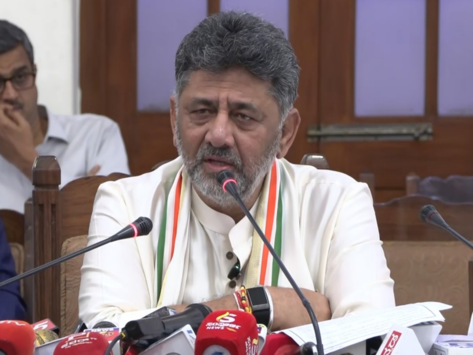 Karnataka CM DK Shivakumar announces free bus passes for all students ...