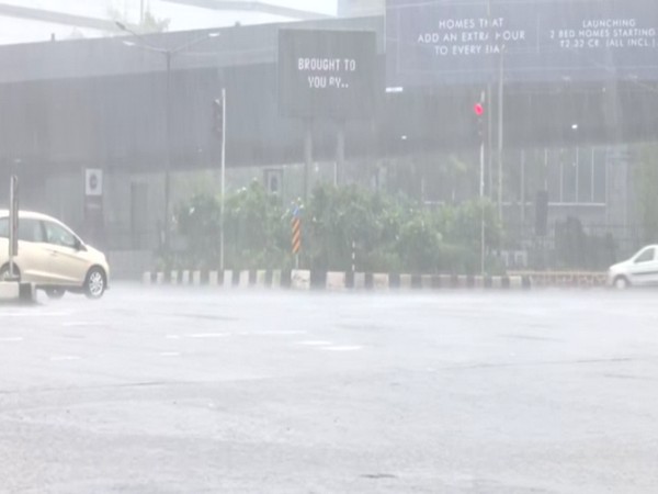 As heavy rainfall lashes Mumbai, waterlogging reported in several parts