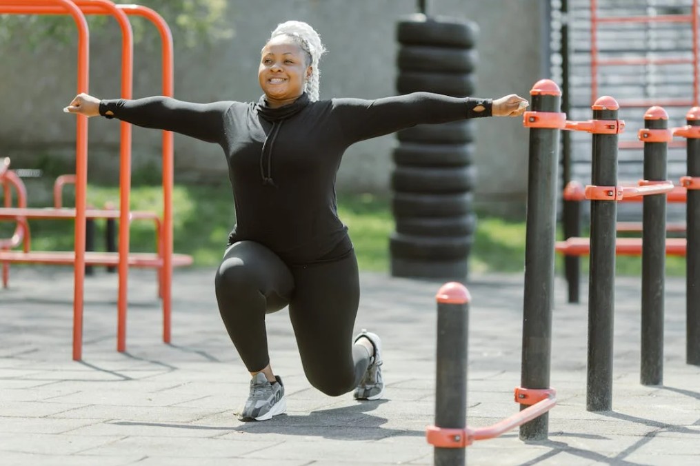 Chair squats to body lunges, 5 easy-to-do exercises to do at home