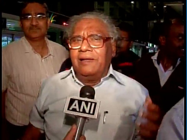 CM Bommai presents Energy Frontiers 2020 award to Prof CNR Rao