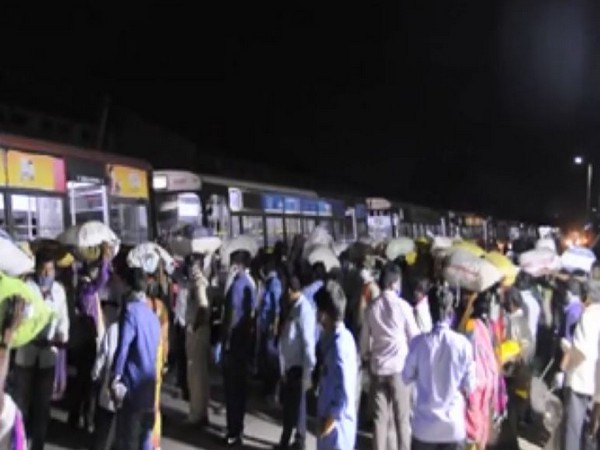 Train from Andhra Pradesh carrying 1,212 migrants leaves for Maharashtra