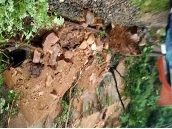 Andhra: Landslide occurs between Chimidipalli, Borra caves railway stations