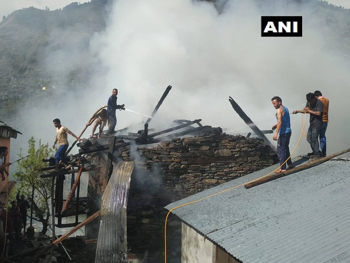 Himachal Pradesh: Fire breaks out in house in Kullu