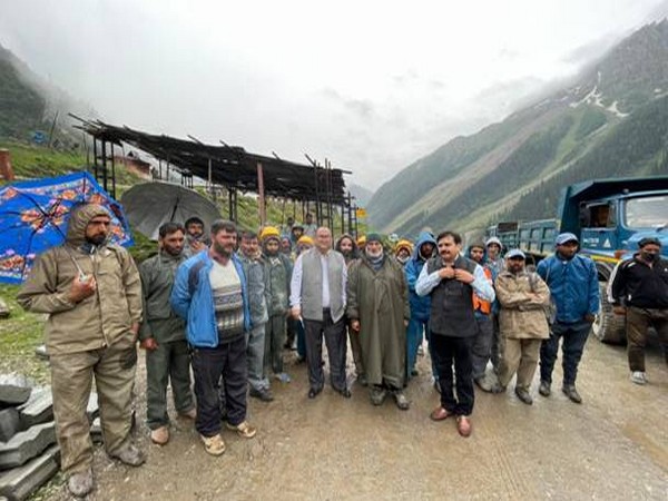 Chief Labour Commissioner reviews implementation of labour laws at ...