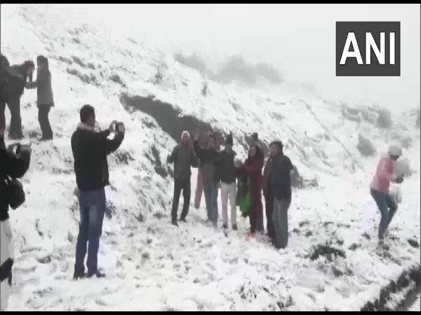 Tiger Hill in Darjeeling receives snowfall