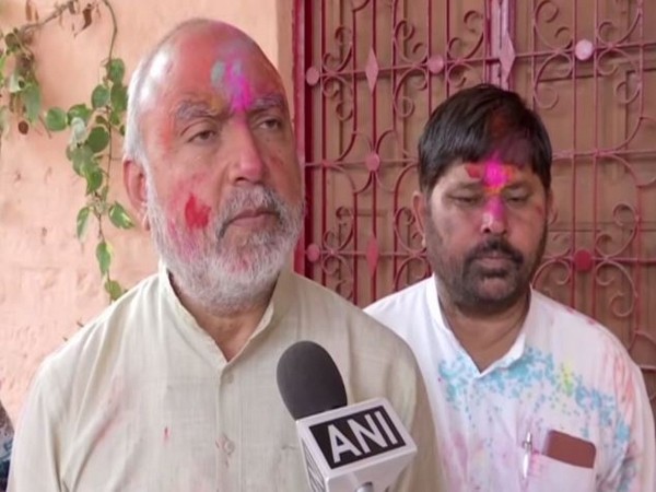 Scindia might have been feeling suffocated in Congress, says Gwalior ...