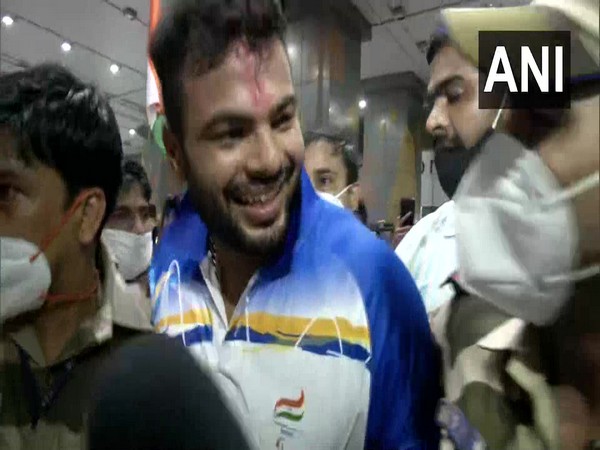 India's medal winners at Tokyo Paralympics receive grand welcome at ...