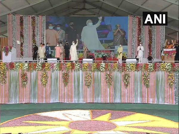 PM Modi reaches Varanasi, set to inaugurate multiple projects