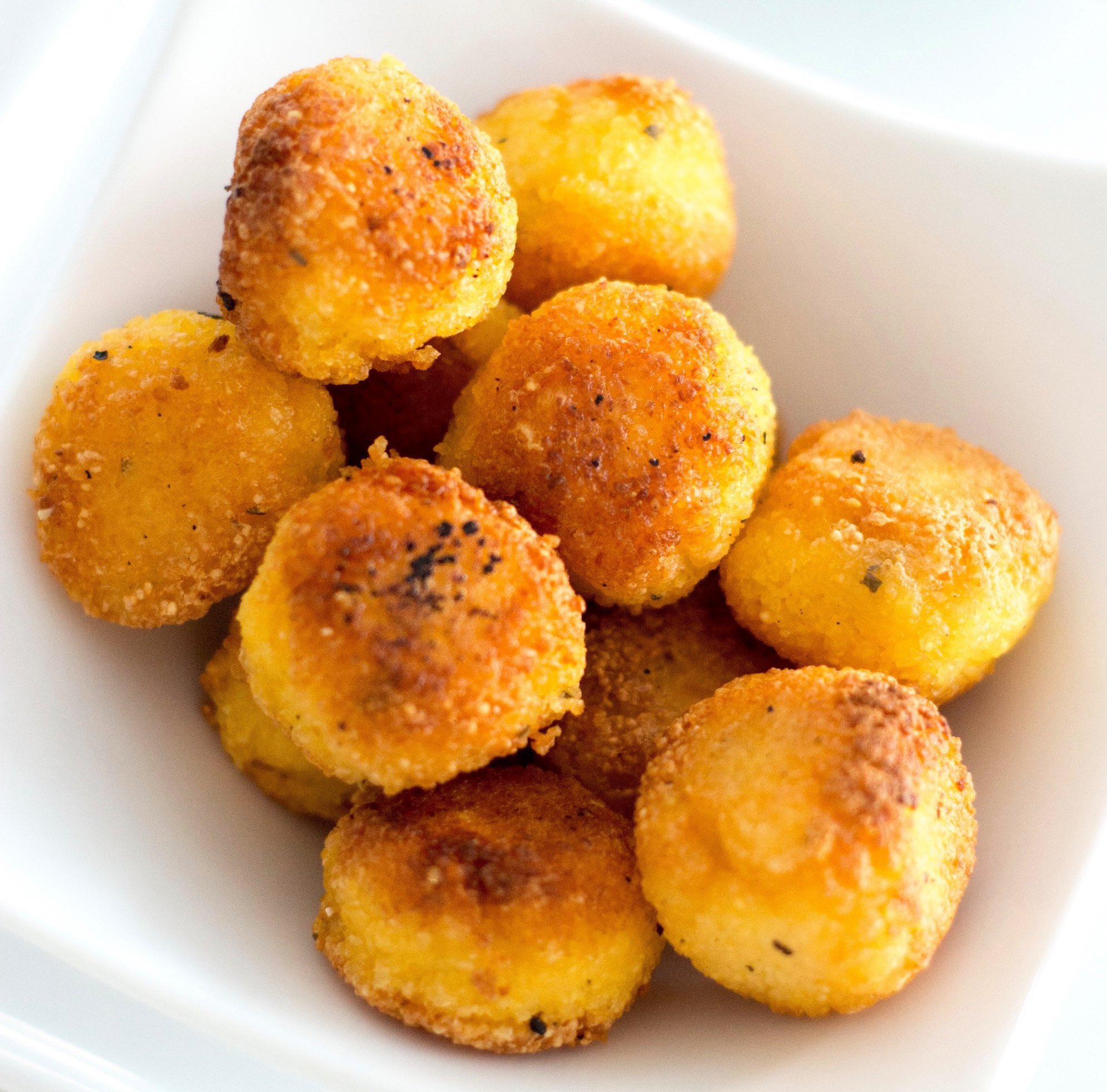 Try these easy-to-cook cheesy snacks to make your weekend tastier