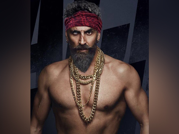 Akshay Kumar reveals new release date of 'Bachchan Pandey'