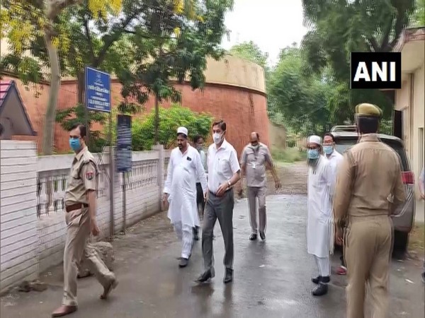 Kyrgyzstan Ambassador meets Kyrgyz nationals lodged in Saharanpur jail