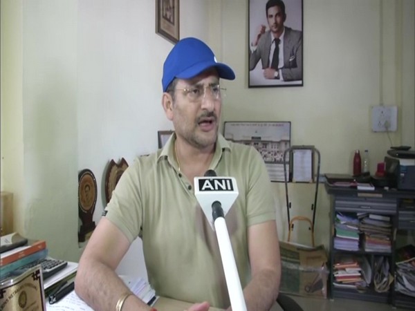 Rhea should not run away from probe in SSR death case: Niraj Kumar ...