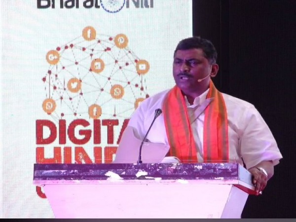 Social media must be used to promote Indian culture, says Muralidhar Rao