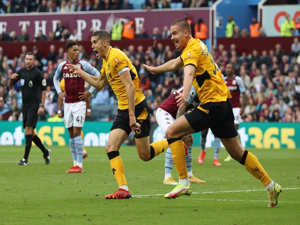 PL: Wolves script stunning late comeback against Villa