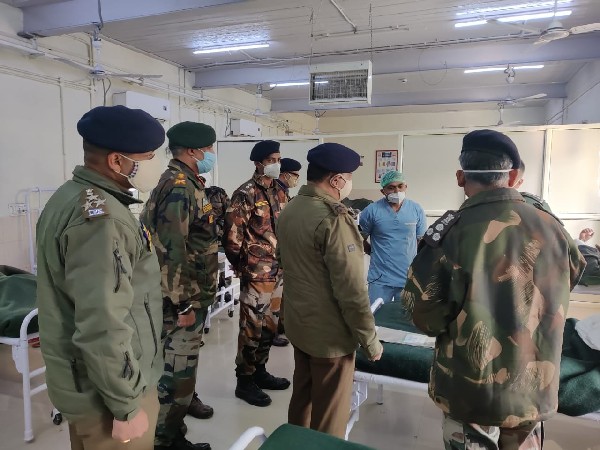 Srinagar terror attack: J-K DGP meets injured jawans in hospital