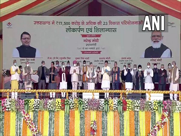 PM Modi inaugurates, lays foundation stone of projects worth Rs 17,500 ...