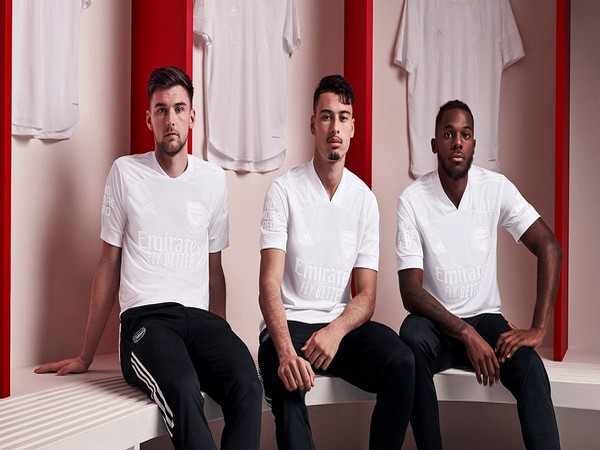 Arsenal to wear all-white kit for FA Cup tie against Nottingham Forest ...