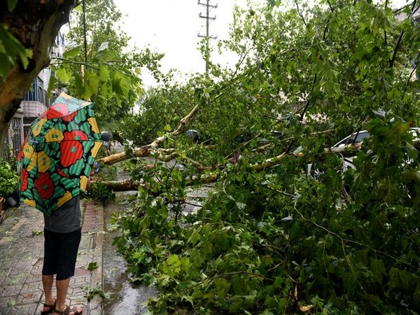 Typhoon Lekima hits southeast China, orange alert issued