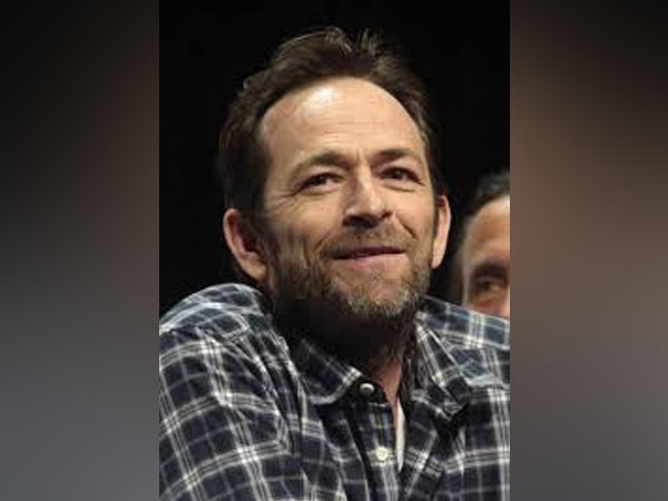 Iconic '90210' actor Luke Perry dies at 52