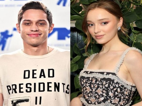 Pete Davidson to visit girlfriend Phoebe Dynevor in London Pete Davidson to visit girlfriend Phoebe Dynevor in London