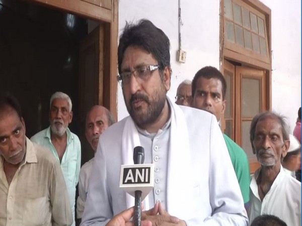 I welcome Zaira Wasim's decision: Maulana Yasoob Abbas