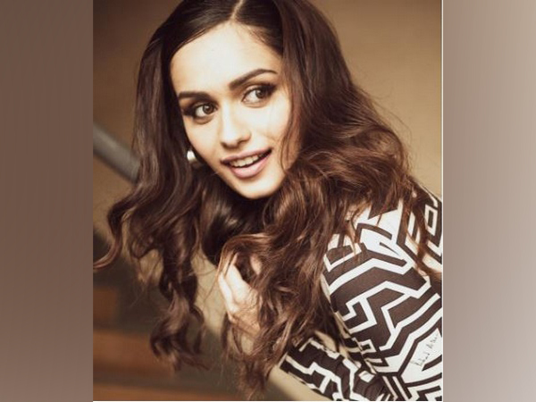 Manushi Chhillar to make her grand Bollywood debut in 'Prithviraj'