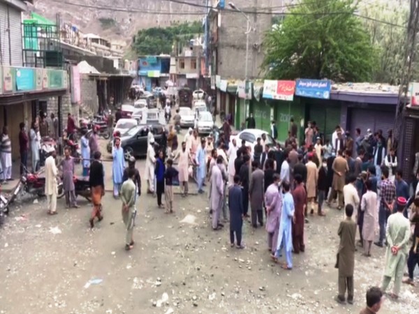 Traders in Gilgit's NLI market protest against discrimination amid lockdown