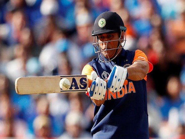CWC'19: Dhoni's batting towards end leaves Twitterati perplexed