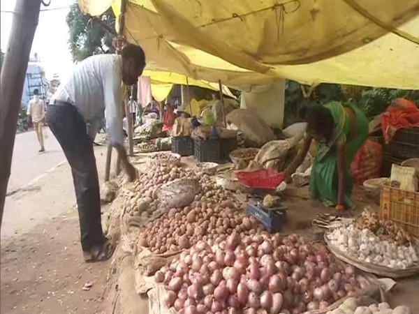 Vendors in Ranchi face hardships amid spike in vegetables' price