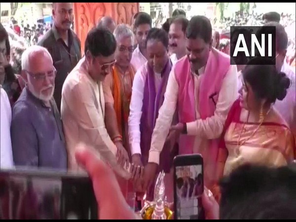 Kolkata: Dilip Ghosh, Mukul Roy chief guests at TMC MLA's Ganesh puja