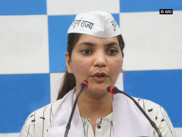 Captain Shalini Singh joins AAP