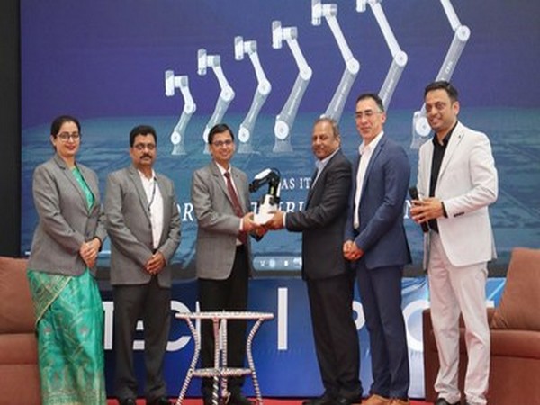 Jendamark and DOBOT shake hands to bring the future of automation to India