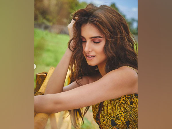Tara Sutaria receives birthday wishes from 'SOTY 2', 'Marjaavaan' co-stars