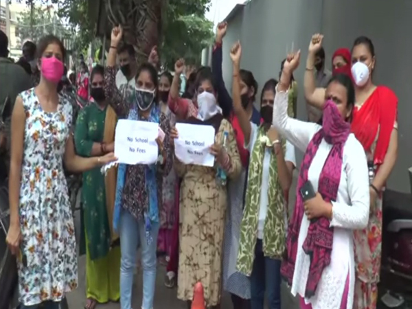 Parents protest outside school in Ludhiana, demand to waive off school fee