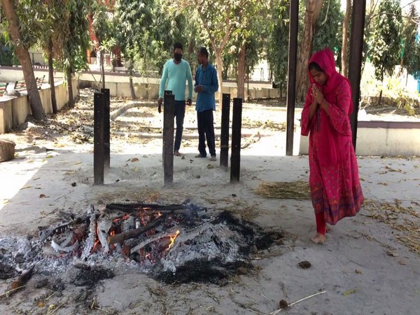 Indore-based social worker rehabilitates homeless, helpless elderly ...